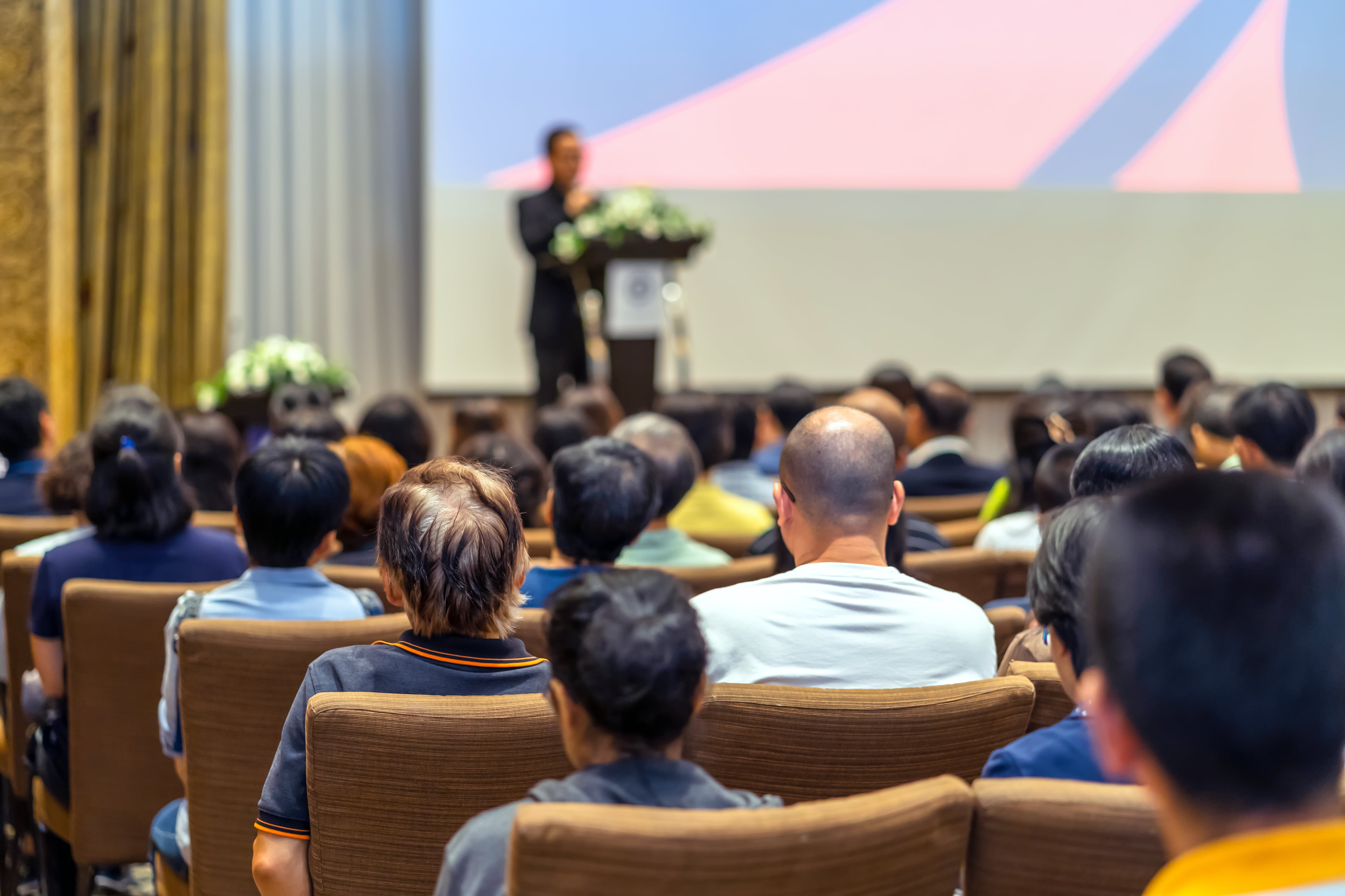 How to choose the best guest speaker for your event